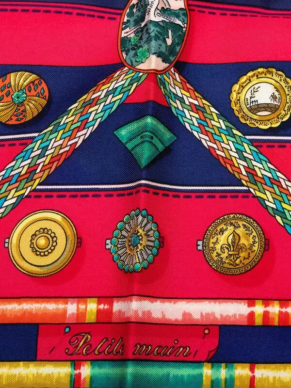 Hermès 1980-2000 Petite Main Silk Scarf 90 Scarves