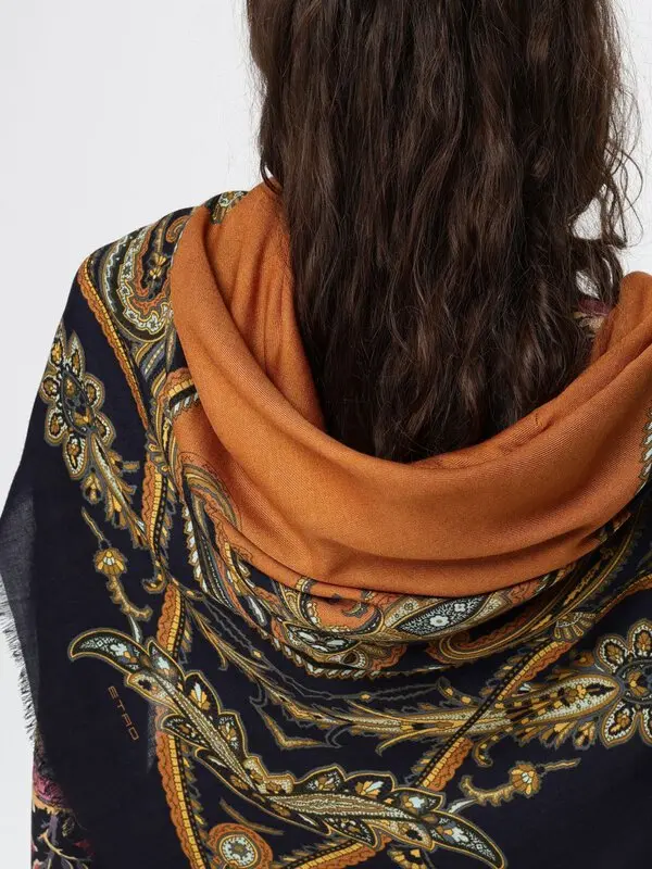 Etro Stole In Wool And Silk With Paisley Print And Frayed Edges