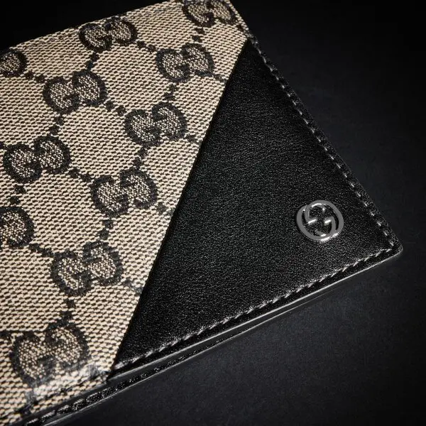 Gucci Bi-fold Wallet With Interlocking G
