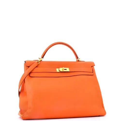 Hermès Kelly Handbag Togo With Gold Hardware 40