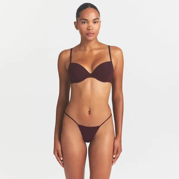 SKIMS T Shirt Bra | Red | | Everyday Cotton