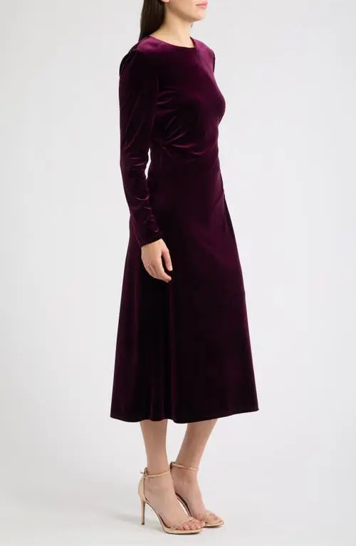 Julia Jordan Long Sleeve Velvet Midi Dress