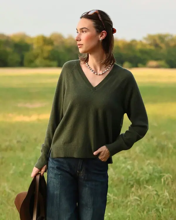 Splendid Tori Cashmere V-neck Sweater - Java