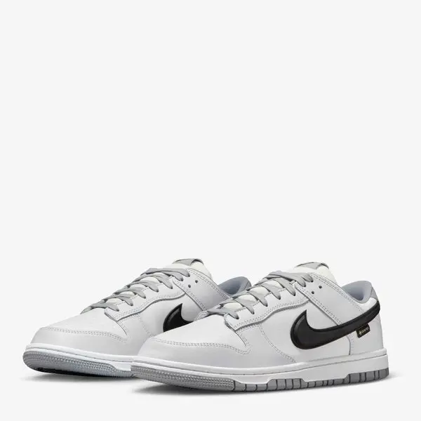 Nike Color-blocked Low-top Sneakers