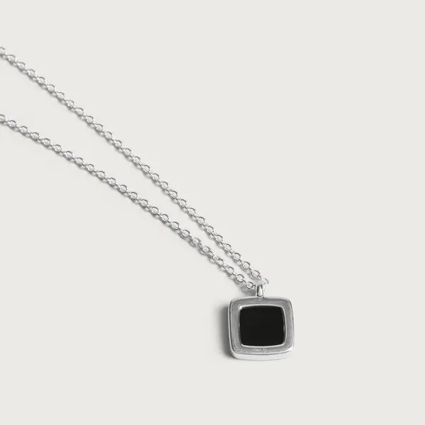 COMMON LINES Onyx Pendant Necklace