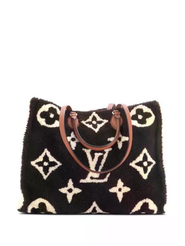 LOUIS VUITTON Onthego Monogram Giant Teddy Fleece Gm Tote Bag - Brown