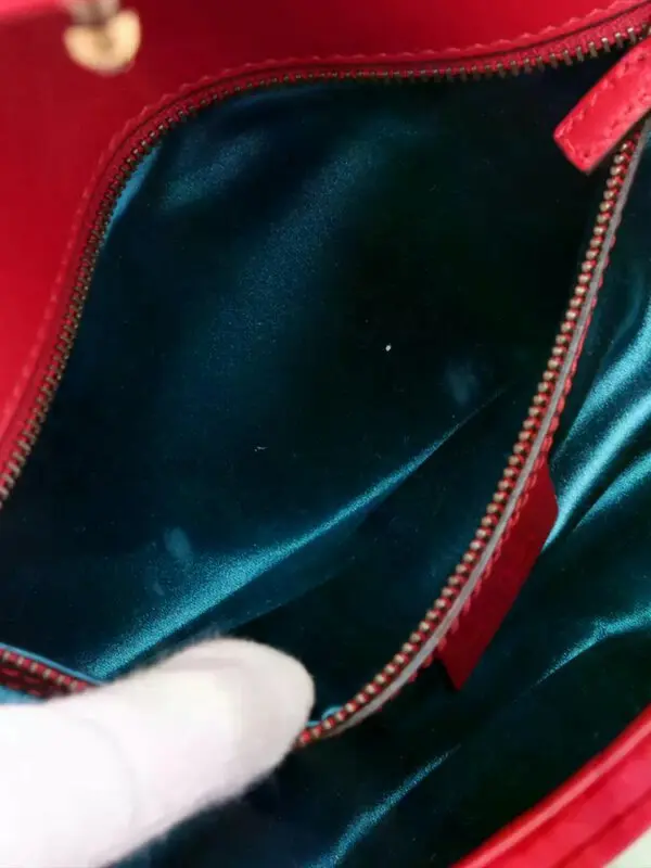 Gucci 2016-2026 Medium Gg Marmont Matelasse Velvet Shoulder Bag