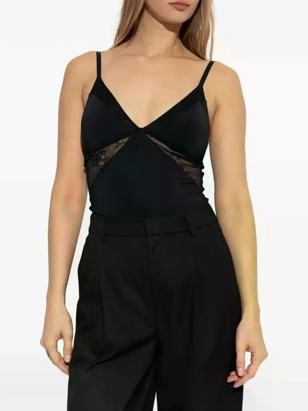 GESTUZ Gzcami Lace-trim Top