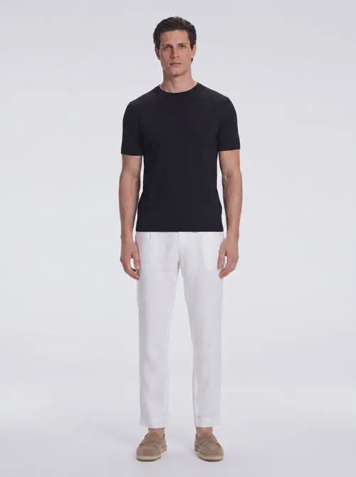 MOEVA Baron Round-neck Cotton T-shirt - Black