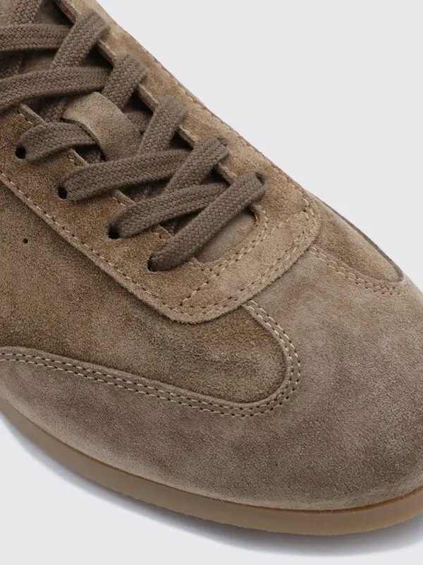 COMMON PROJECTS Sneakers