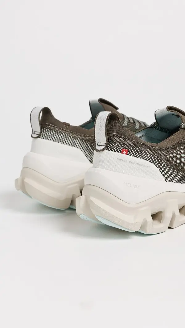 On Cloud X Tempo Sneakers