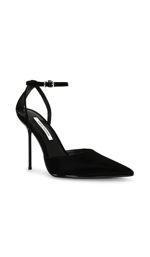 Steve Madden Morrie Pump In Black