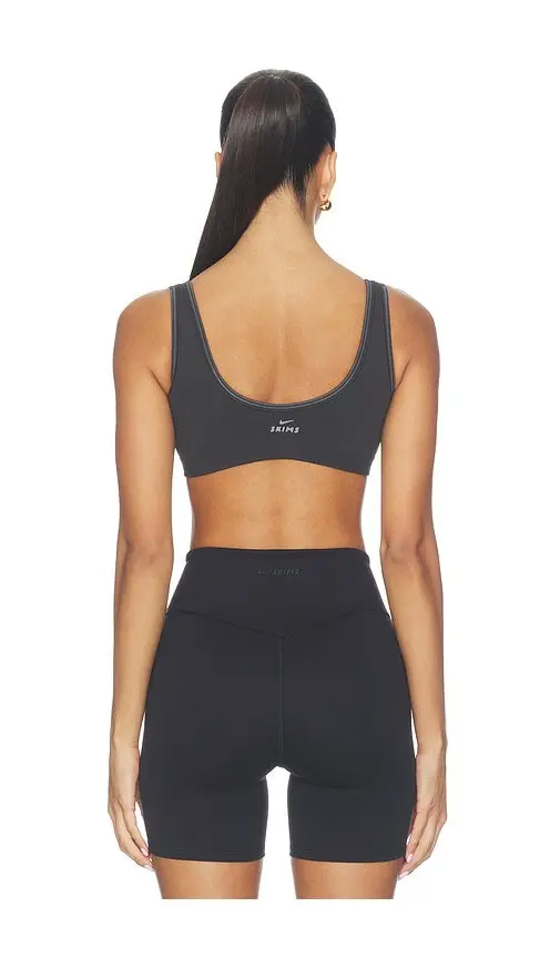 NIKESKIMS Micro Scoop Bra In Black