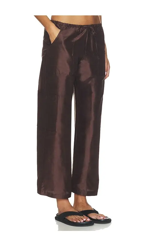 Donni. The Taffeta Drawstring Cargo Pant In Chocolate
