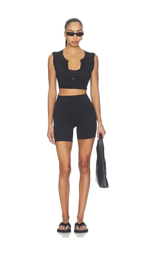 NIKESKIMS Crop Shortsleeve Top In Black