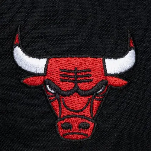 Mitchell & Ness Chicago Bulls Hardwood Classics Old School Stacked Text Snapback Hat