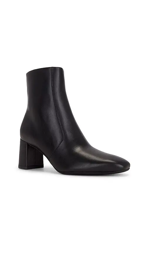 Vince Tegan Boot