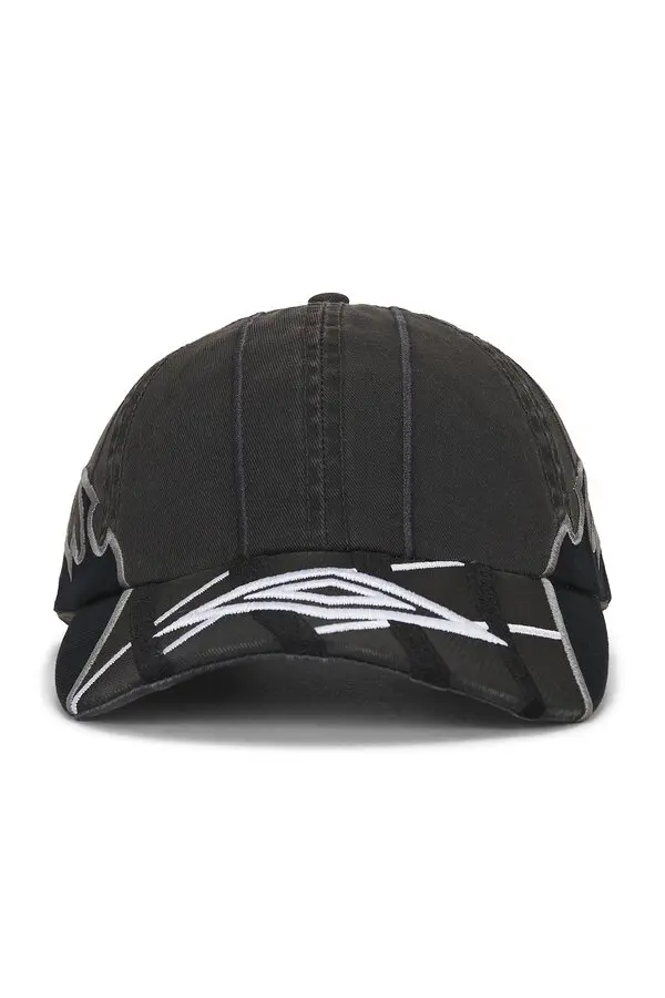UMBRO Goalkeeper Cap In Grey - Dark Grey