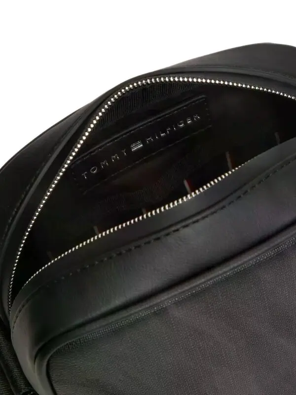 Tommy Hilfiger Logo-plaque Messenger Bag
