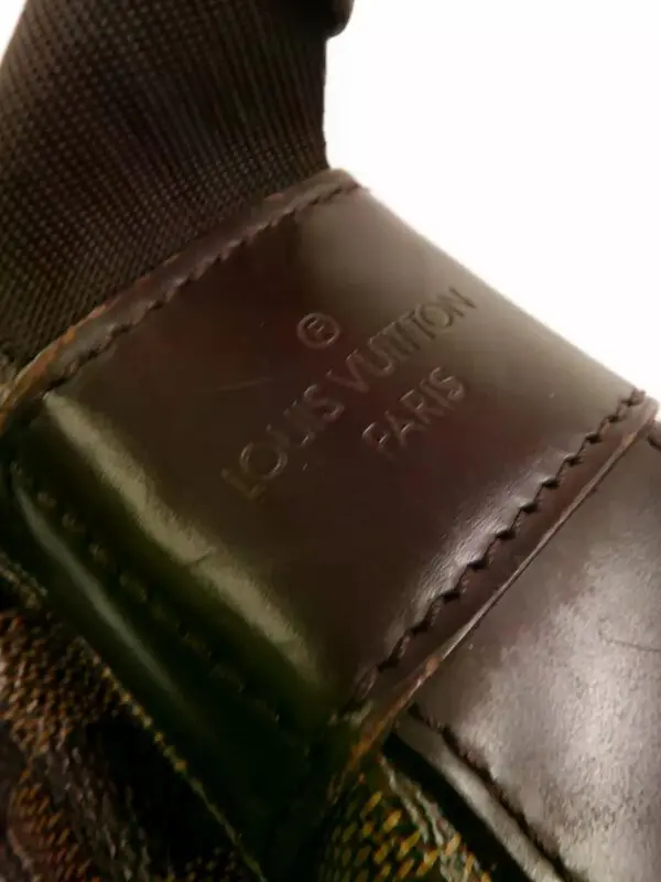 LOUIS VUITTON Naviglio Damier Messenger Bag