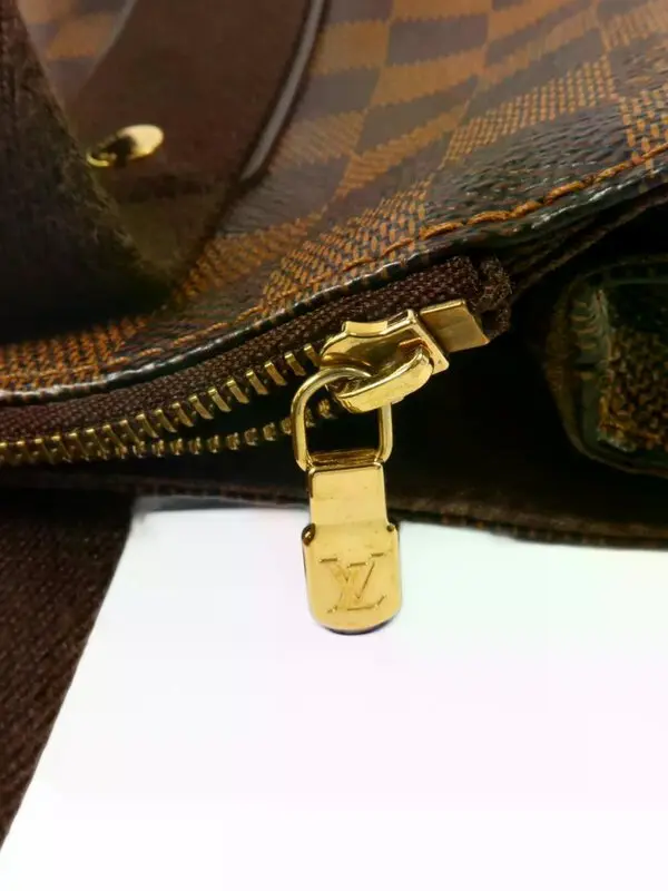 LOUIS VUITTON Beaubourg Damier Tote Bag