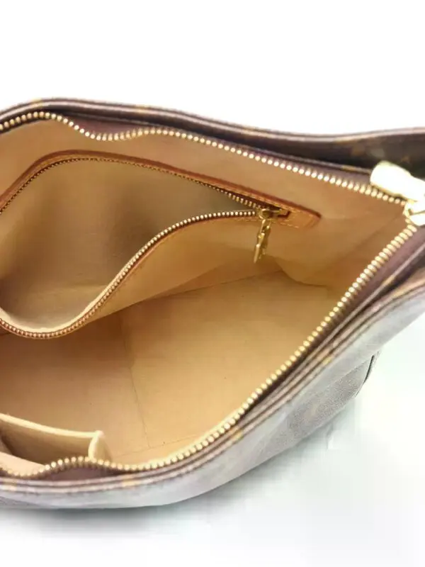 LOUIS VUITTON 2000 Gm Looping Monogram Shoulder Bag
