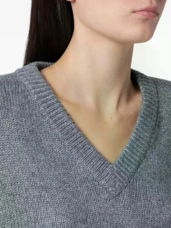 Almada Label Yara V-neck Sweater - Grey