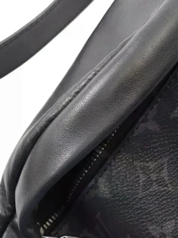 LOUIS VUITTON 2019 Discovery Belt Bag