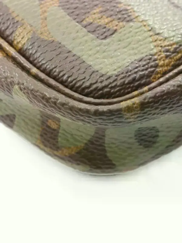 LOUIS VUITTON 2001 Graffiti Monogram Shoulder Bag