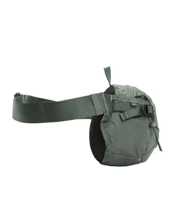 C.P. COMPANY Lens Detail Zipped Messenger Bag - Black