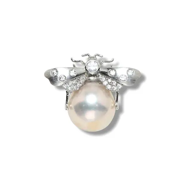 NINEMOO Sovereign Pearl Bee Brooch - Silver