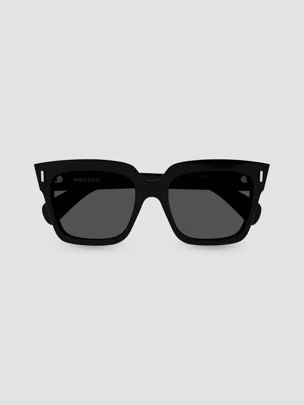 Alexander McQueen T-bar 56mm Rivet Square Sunglasses - Black