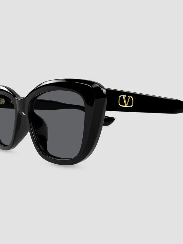Valentino Garavani Vlogo 56mm Icon Butterfly Sunglasses - Black