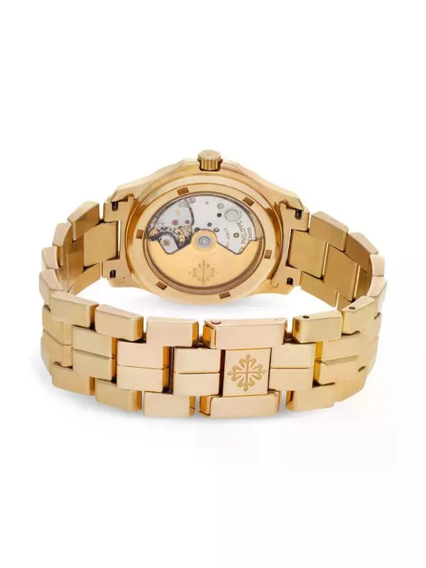 Patek Philippe 2000 Pre-owned Aquanaut 34mm
