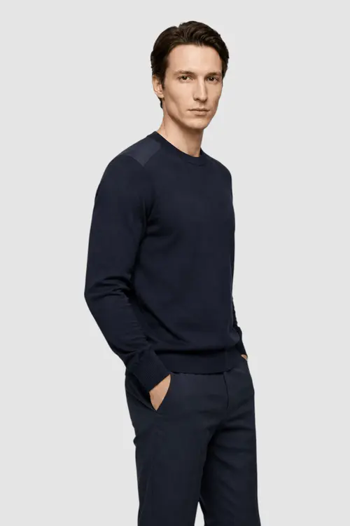 GARNET Regular-fit Classic Crewneck Sweater