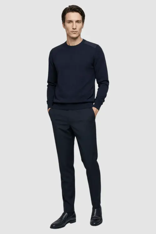 GARNET Regular-fit Classic Crewneck Sweater