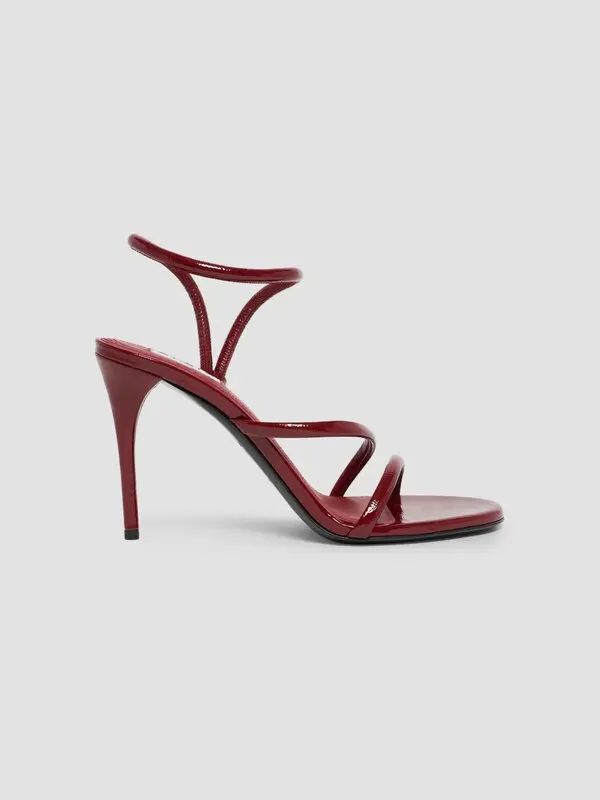 Alaïa Loop 90mm Patent Leather Sandals - Cranberry