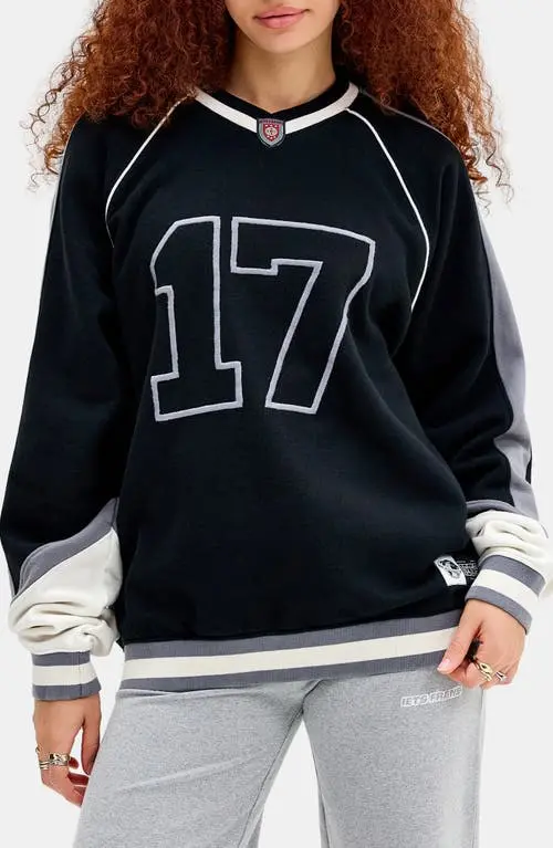 IETS FRANS Varsity 17 Paneled Sweatshirt