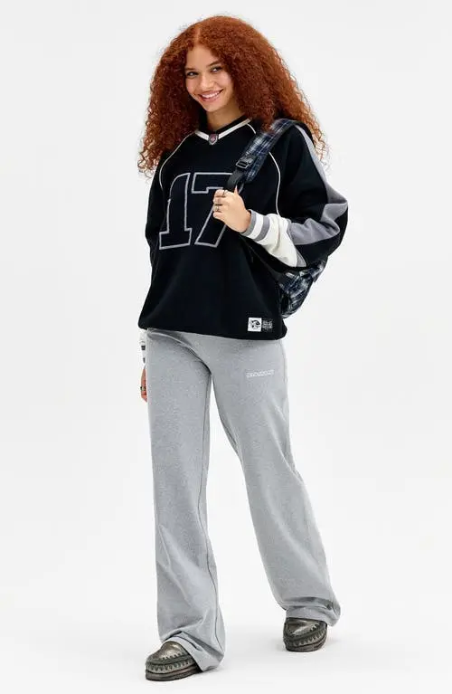 IETS FRANS Varsity 17 Paneled Sweatshirt