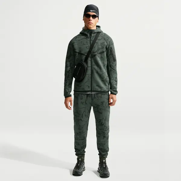 Nike Tech Slim Fleece All-over-print Jogger Pants - Green