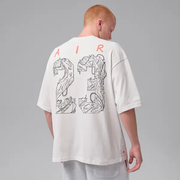 JORDAN Brooklyn Oversized Graphic T-shirt