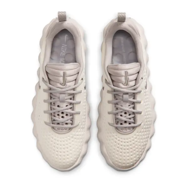 Nike Mind 002 Pregame Shoes