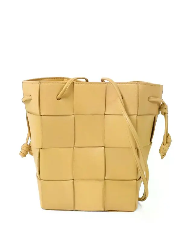 Bottega Veneta Cassette Leather Bucket Bag - Neutrals