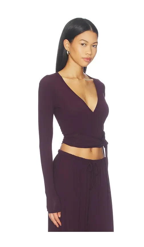SKIMS Cloud Sleep Wrap Top In Wine