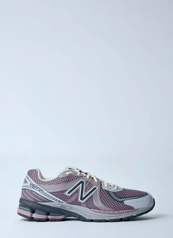 NEW BALANCE 860v2 Sneakers
