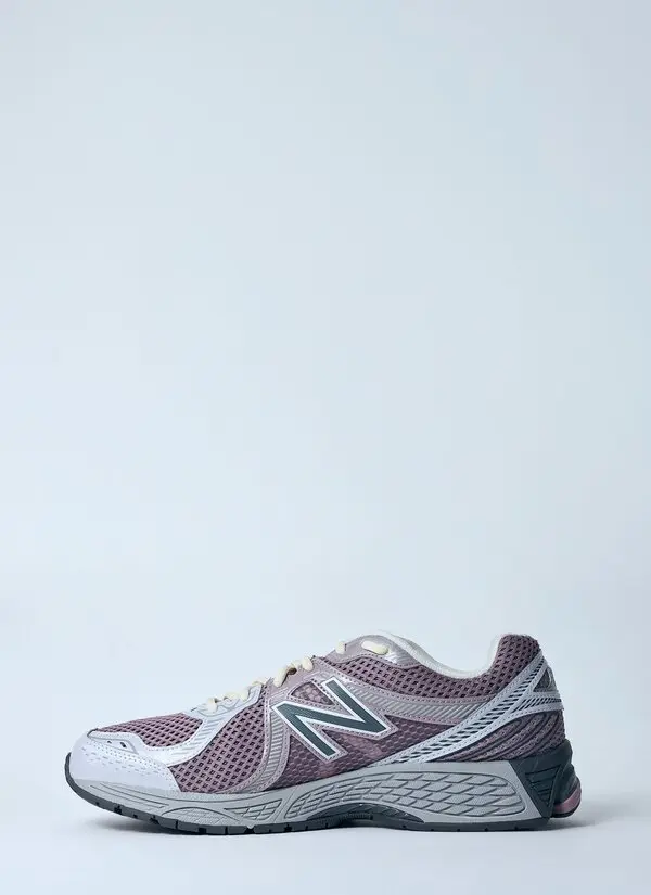 NEW BALANCE 860v2 Sneakers