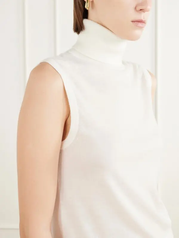 LISA YANG Marelyn Cashmere Knitted Turtleneck Top
