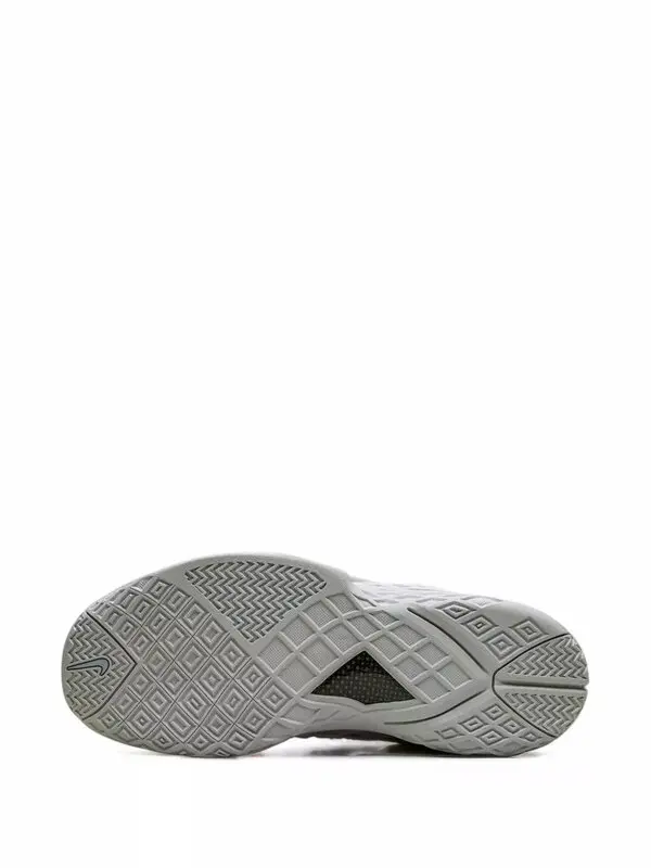 Nike Kobe 3 Low Protro Sneakers