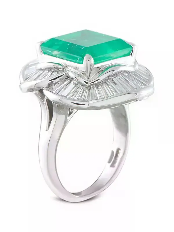 LB EXCLUSIVE Emerald And Diamond Ballerina Ring