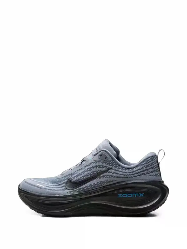 Nike Vomero Plus Sneakers